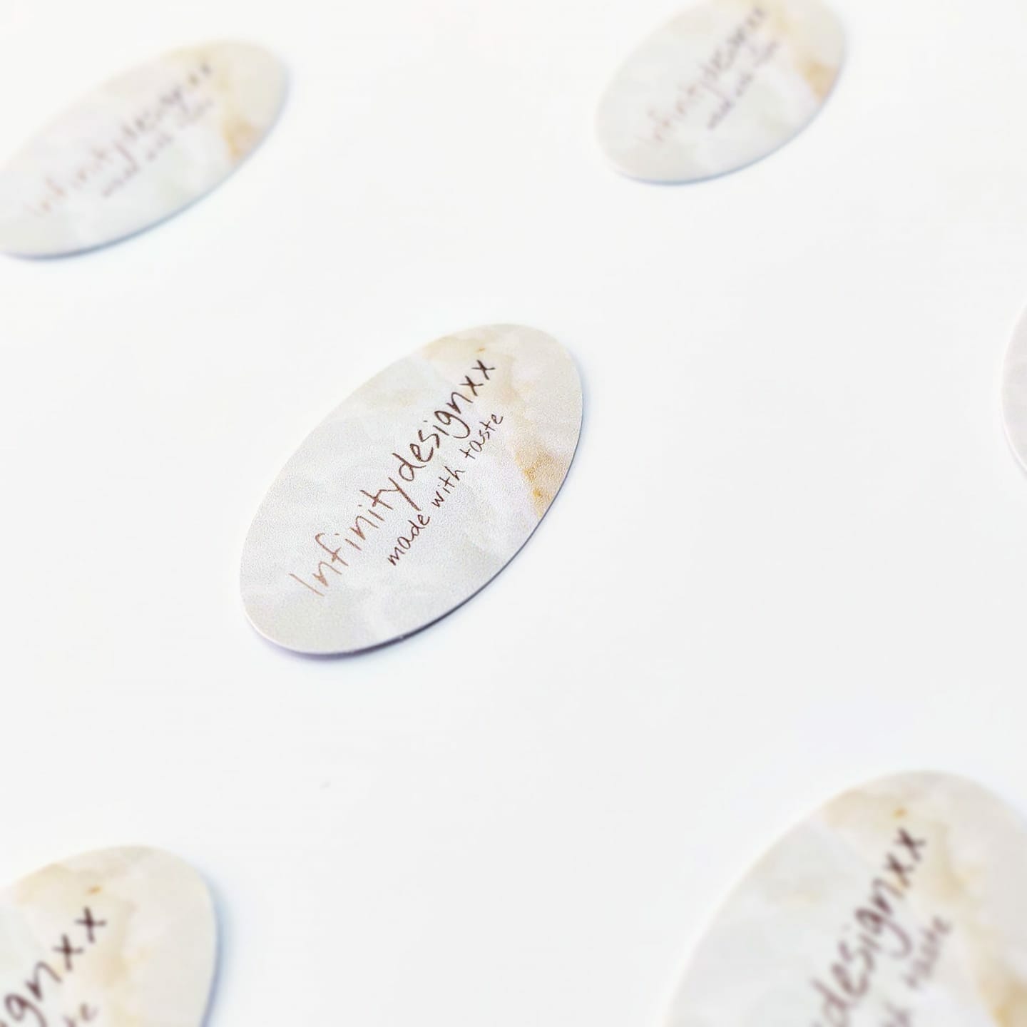 Stickere și Etichete Personalizate | Sticker World